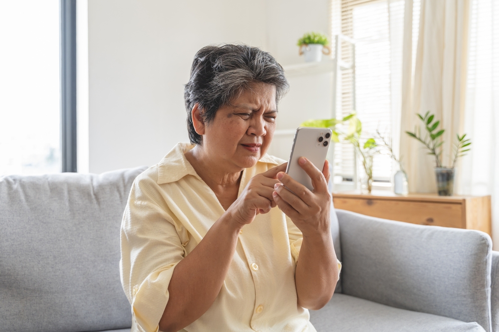 How Do I Know if My Lens is Dislocated? | Desert Vision CenterDesert Vision